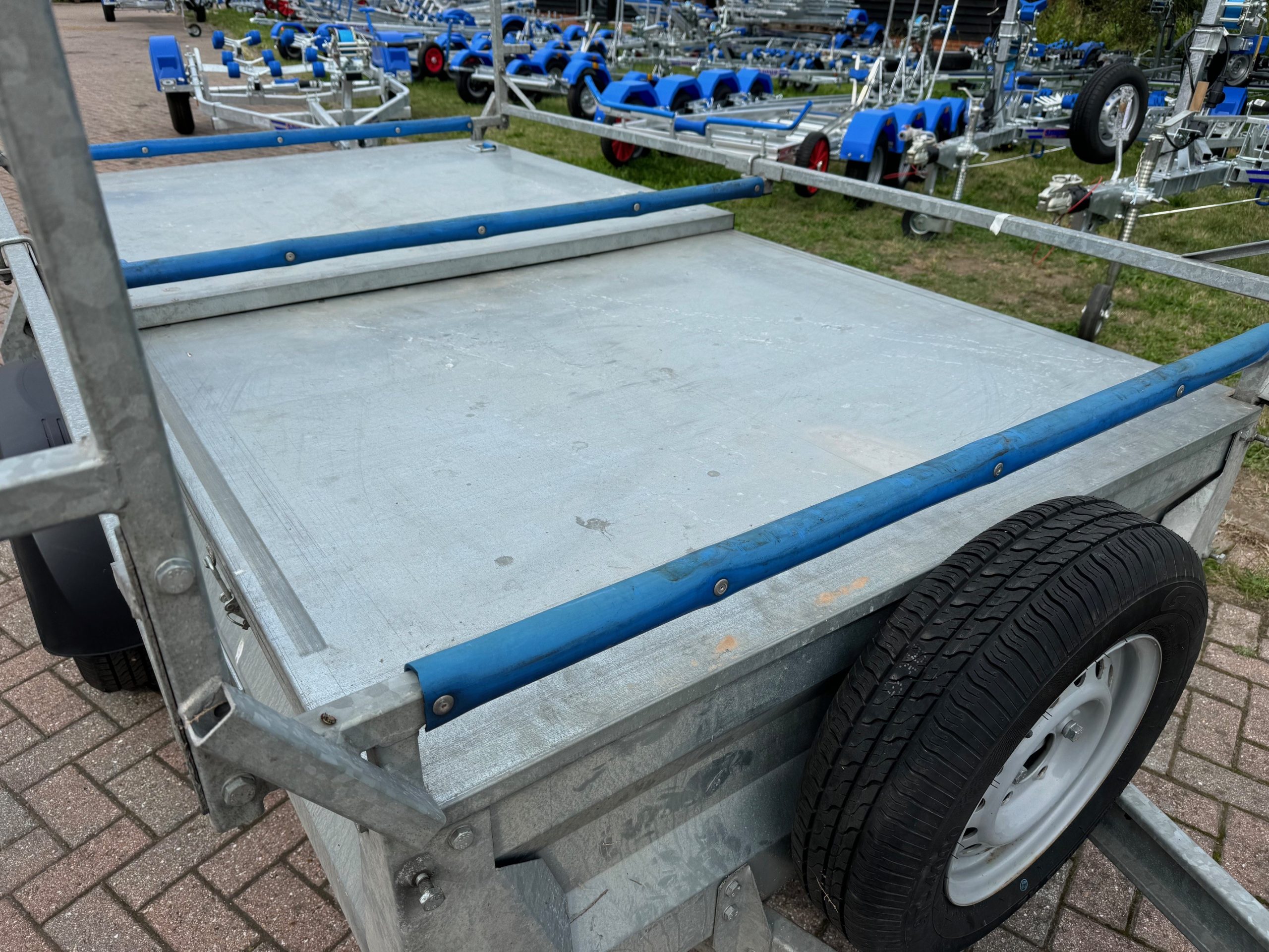 Steel Cover Box Trailer 6×4 new size – Snipe Trailers