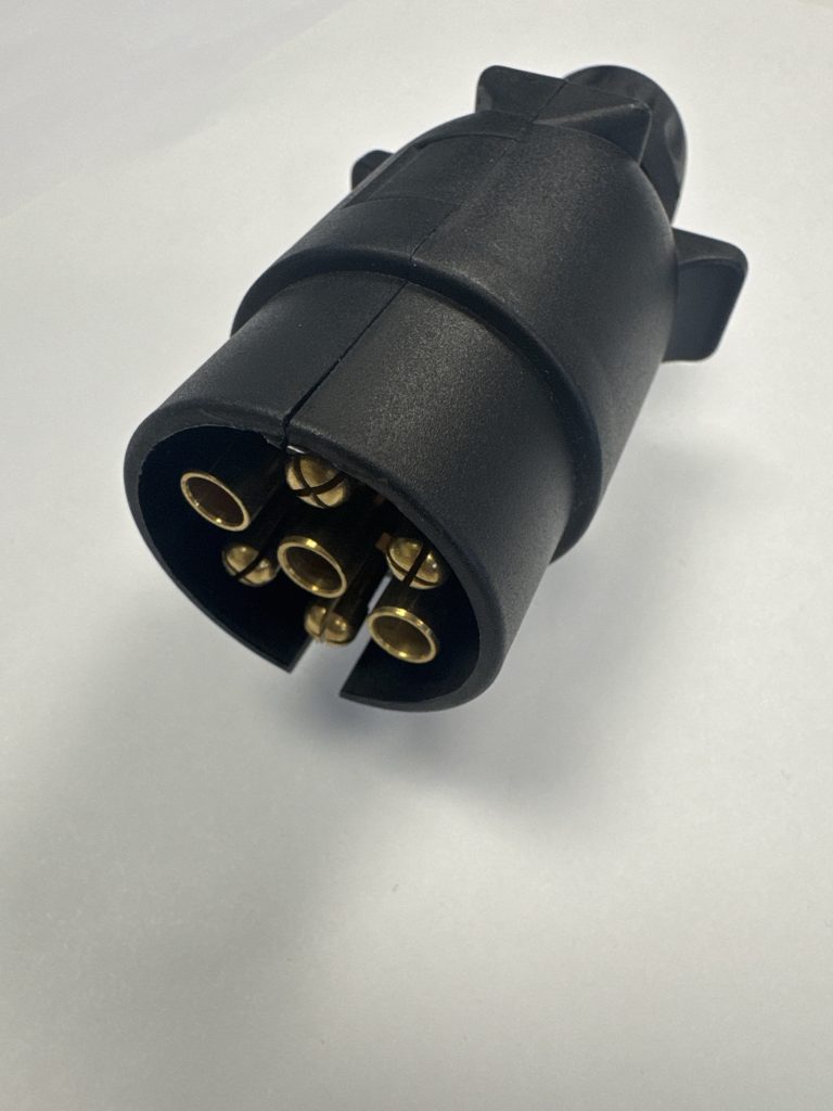 7-Pin Trailer Board Plug 12V – Snipe Trailers