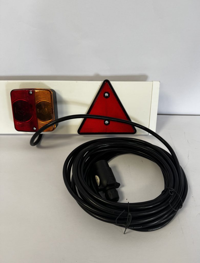 6 foot Lighting Board + 10m cable+fog light. – Snipe Trailers